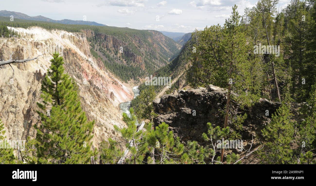 in USA inside the yellowstone national park the brauty of amazing ...