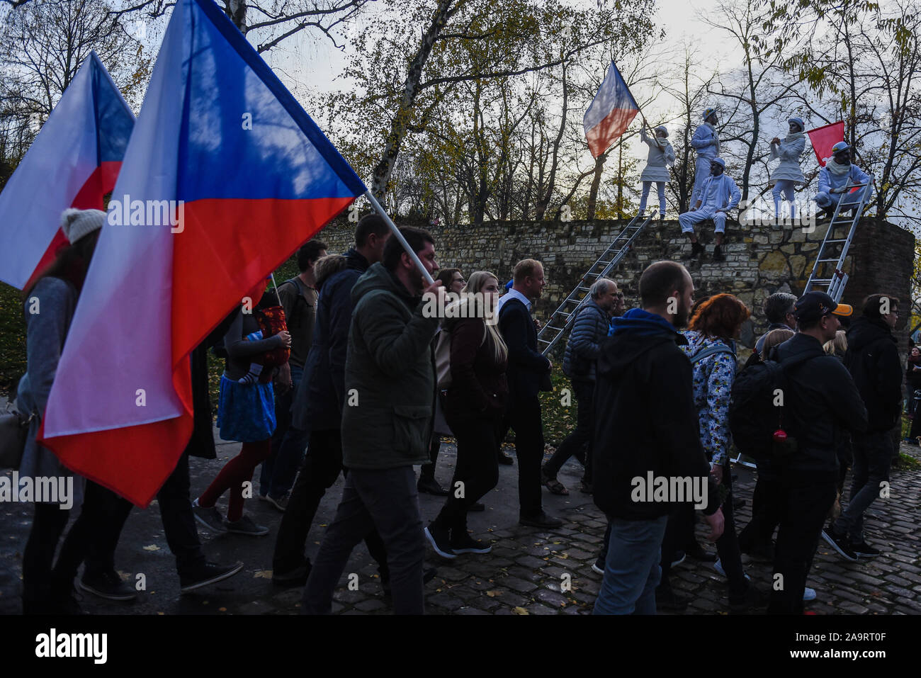 Velvet revolution hi-res stock photography and images - Alamy