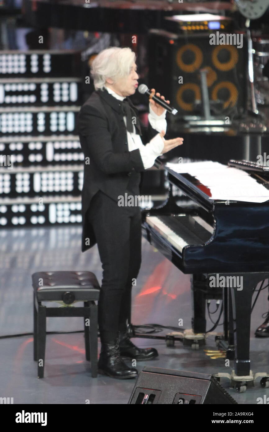 Show titled UNA STORIA DA CANTARE,on stage on italian broadcast tv RAI ...