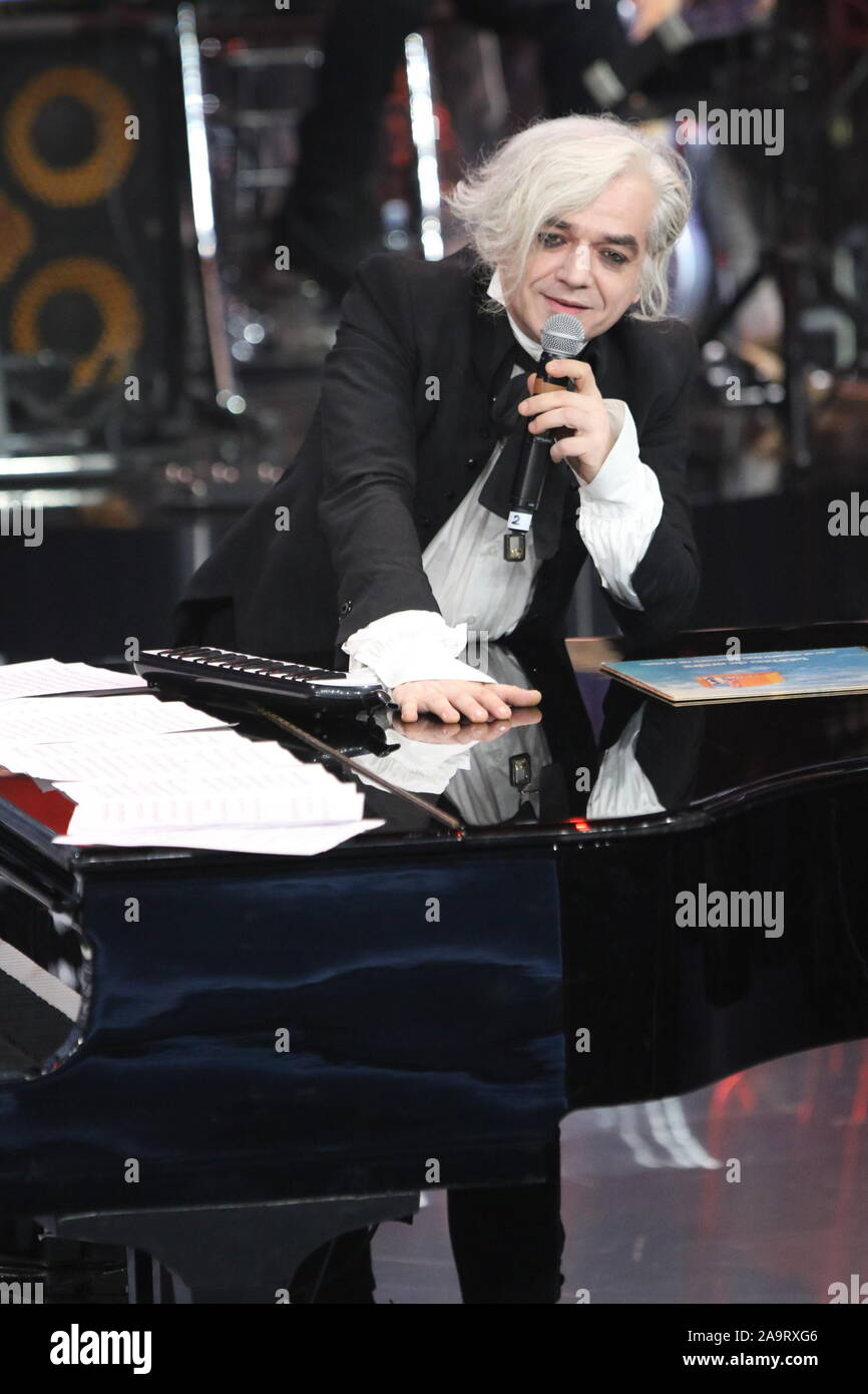Show titled UNA STORIA DA CANTARE,on stage on italian broadcast tv RAI ...