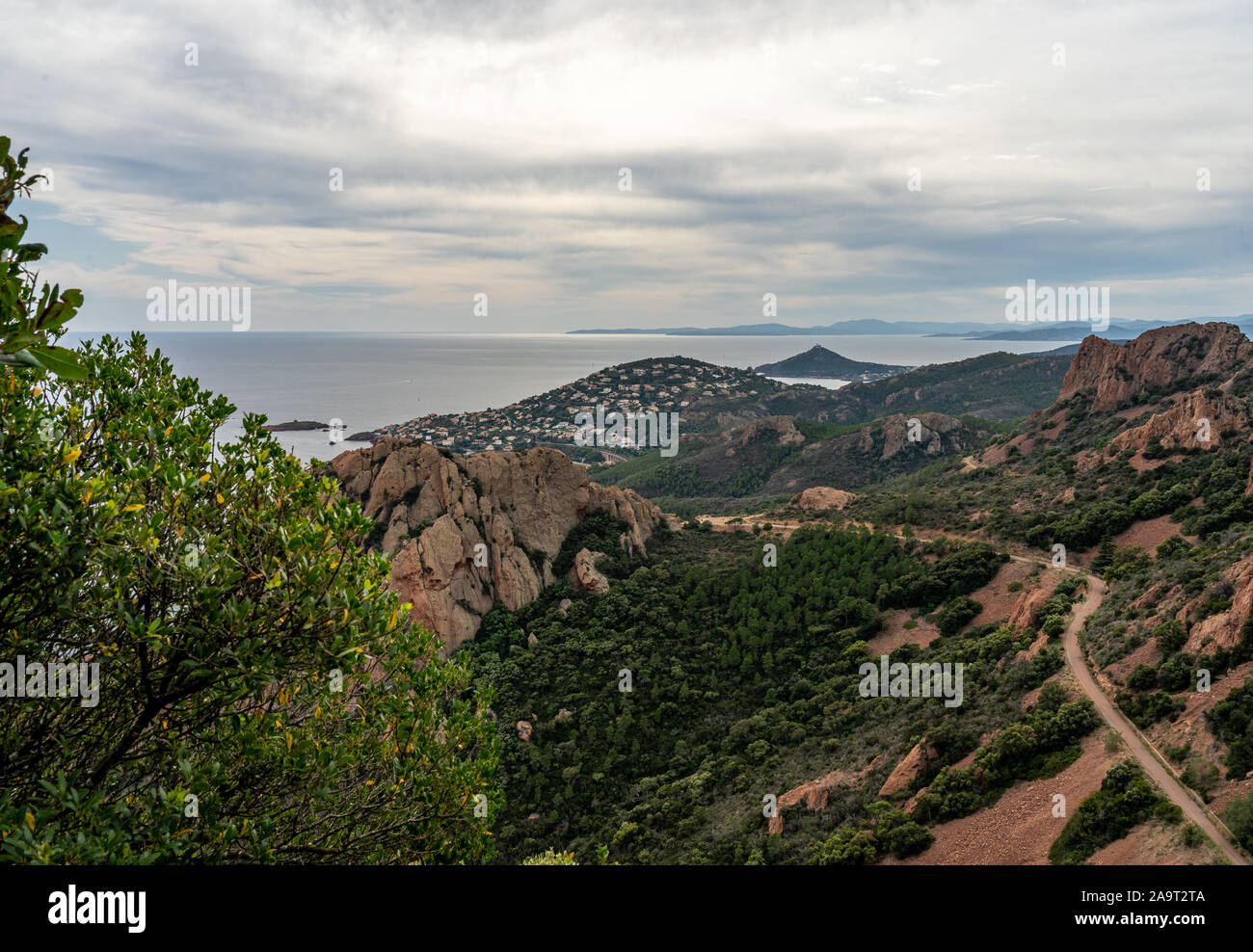 cap roux hiking trail In the red rocks of the Esterel mountains with ...
