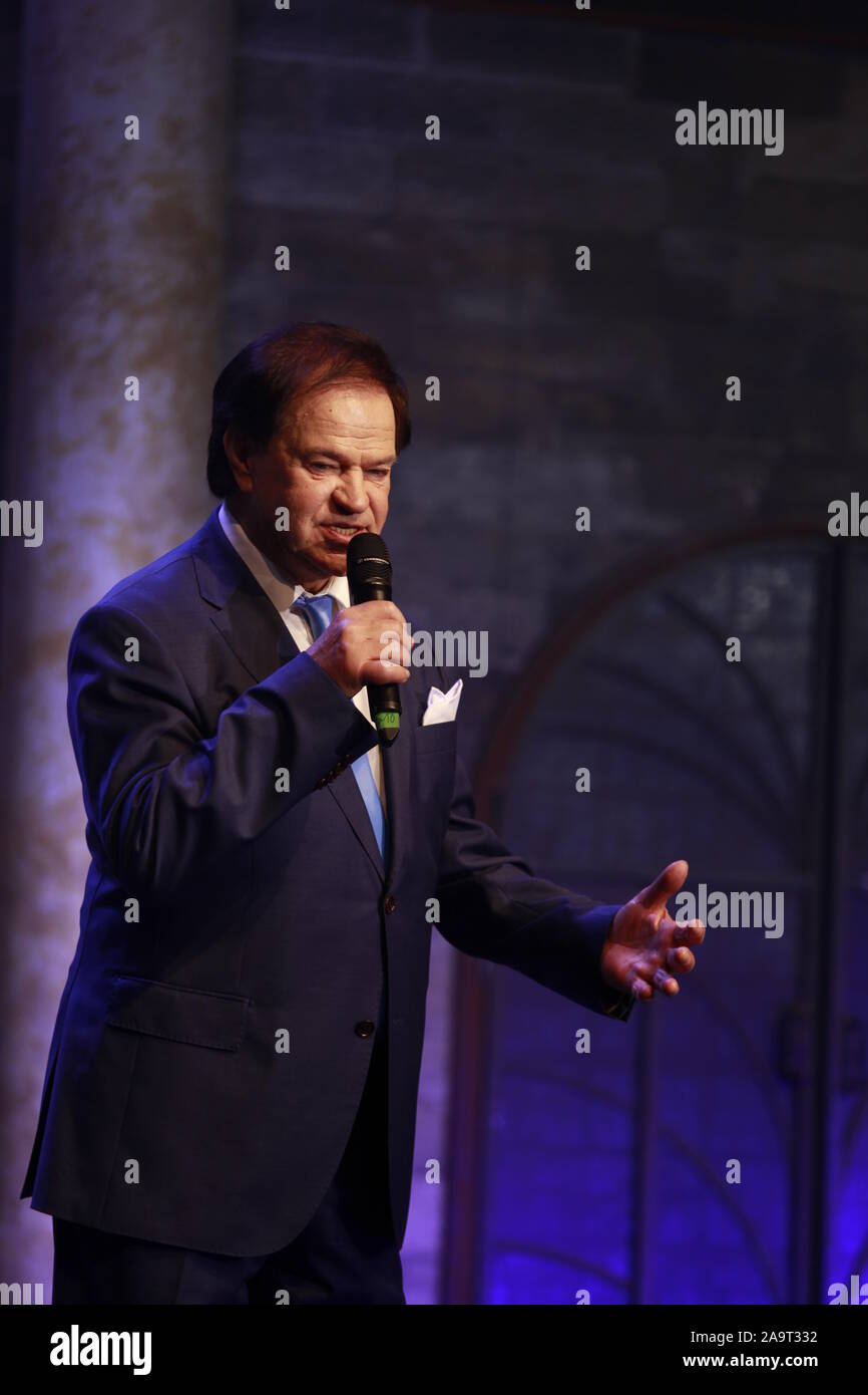 Willi Peetz und Ehefrau Andrea beim WIEDERSEHEN DER OSTLEGENDEN von ...