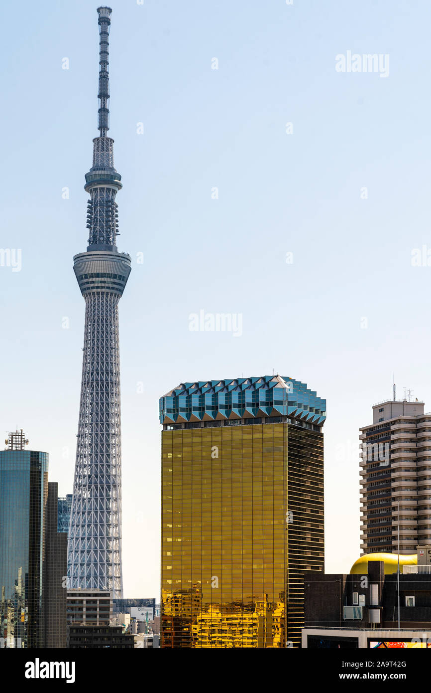 Tokyo skytree and asahi beer building hi-res stock photography and ...