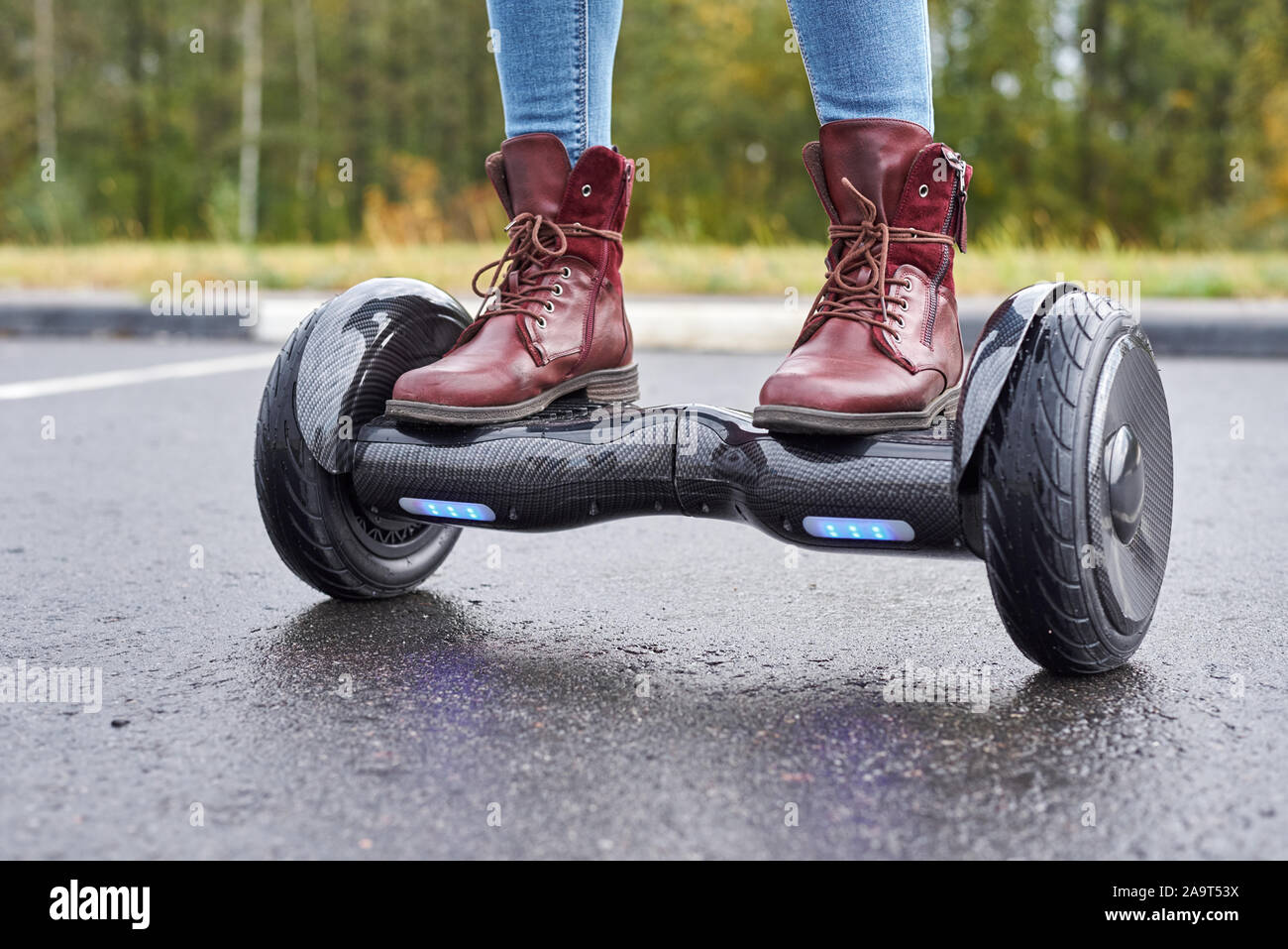 Balancing on board with feet hi-res stock photography and images - Alamy