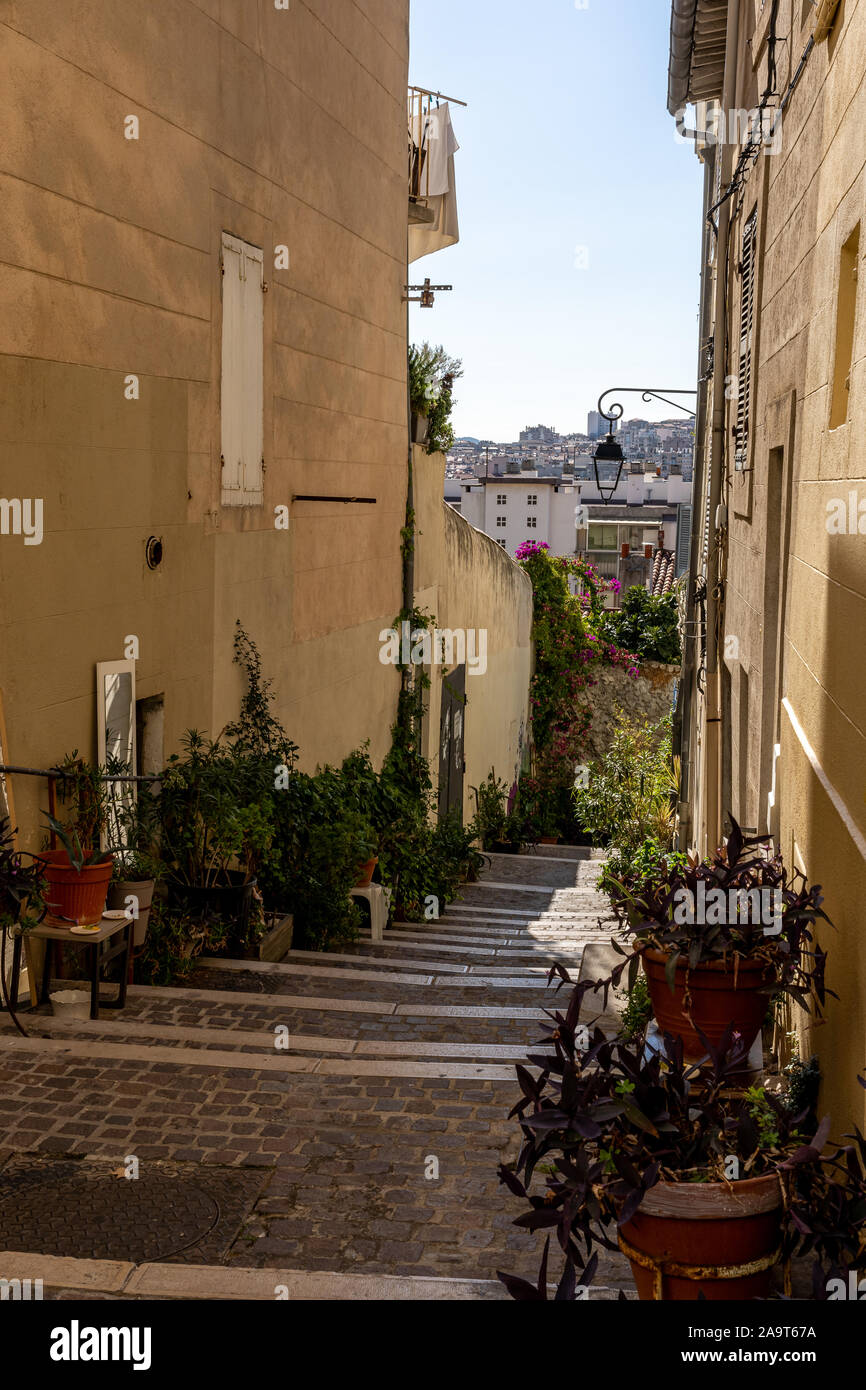 buildings and streets of marseille, france Stock Photo - Alamy