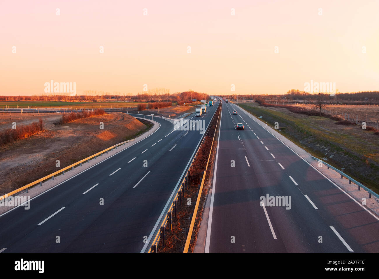 Fast moving vehicles hi-res stock photography and images - Alamy