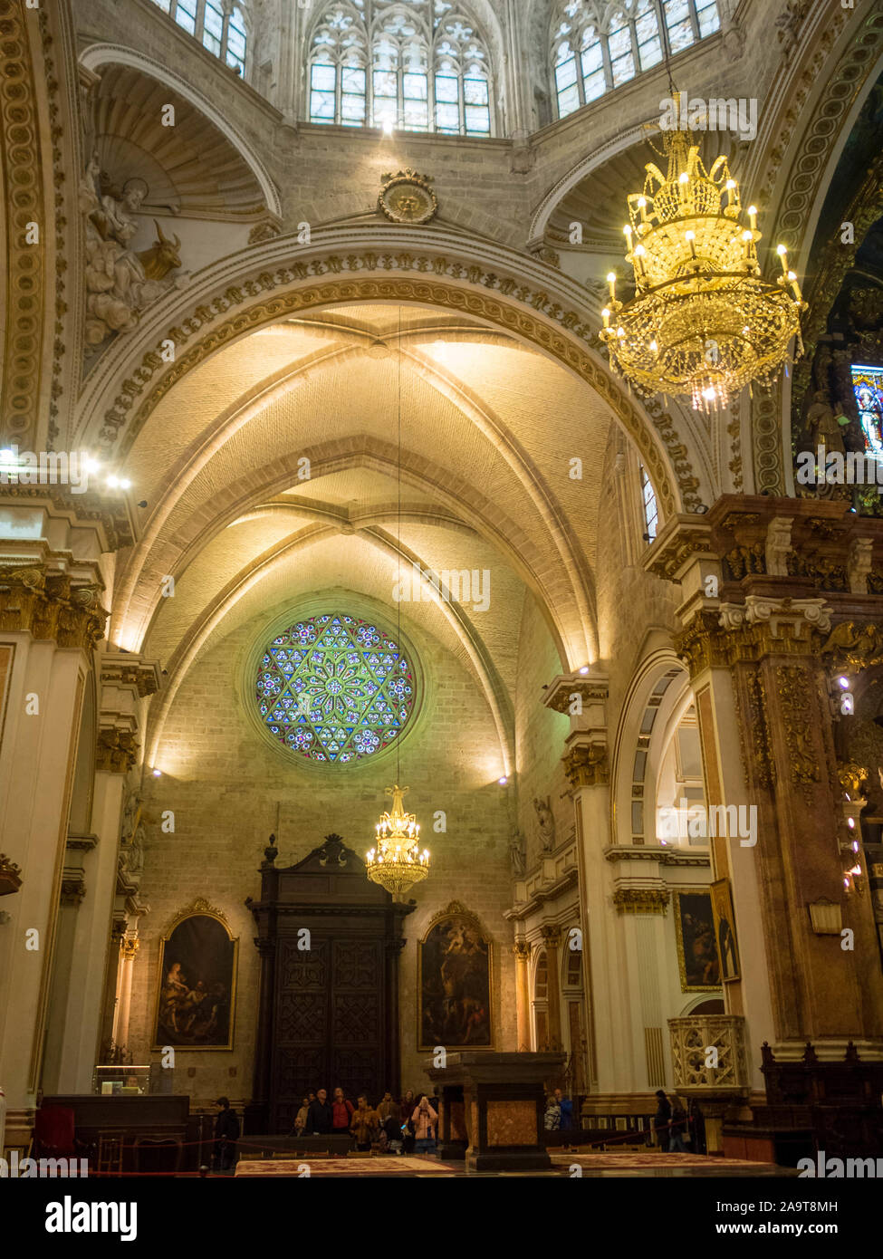 Interior of the Valencia Cathedral Stock Photo - Alamy