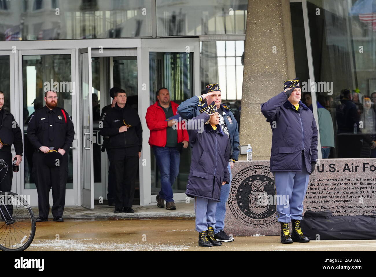 Many Veterans all over Wisconsin come out to Veterans Day Parade ...