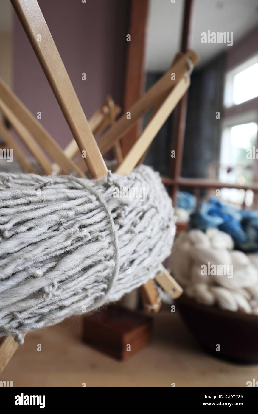 Wool handspun hi-res stock photography and images - Alamy