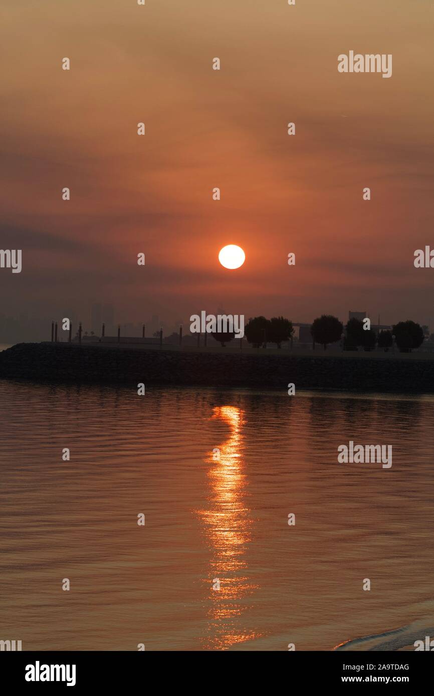 Rising sun wave hi-res stock photography and images - Alamy