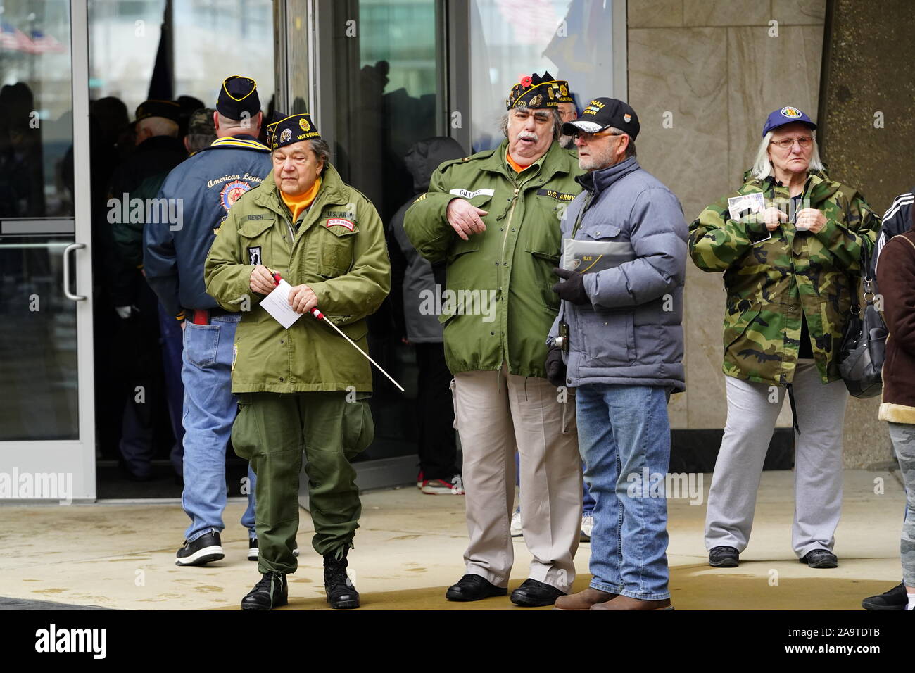 Many Veterans all over Wisconsin come out to Veterans Day Parade ...