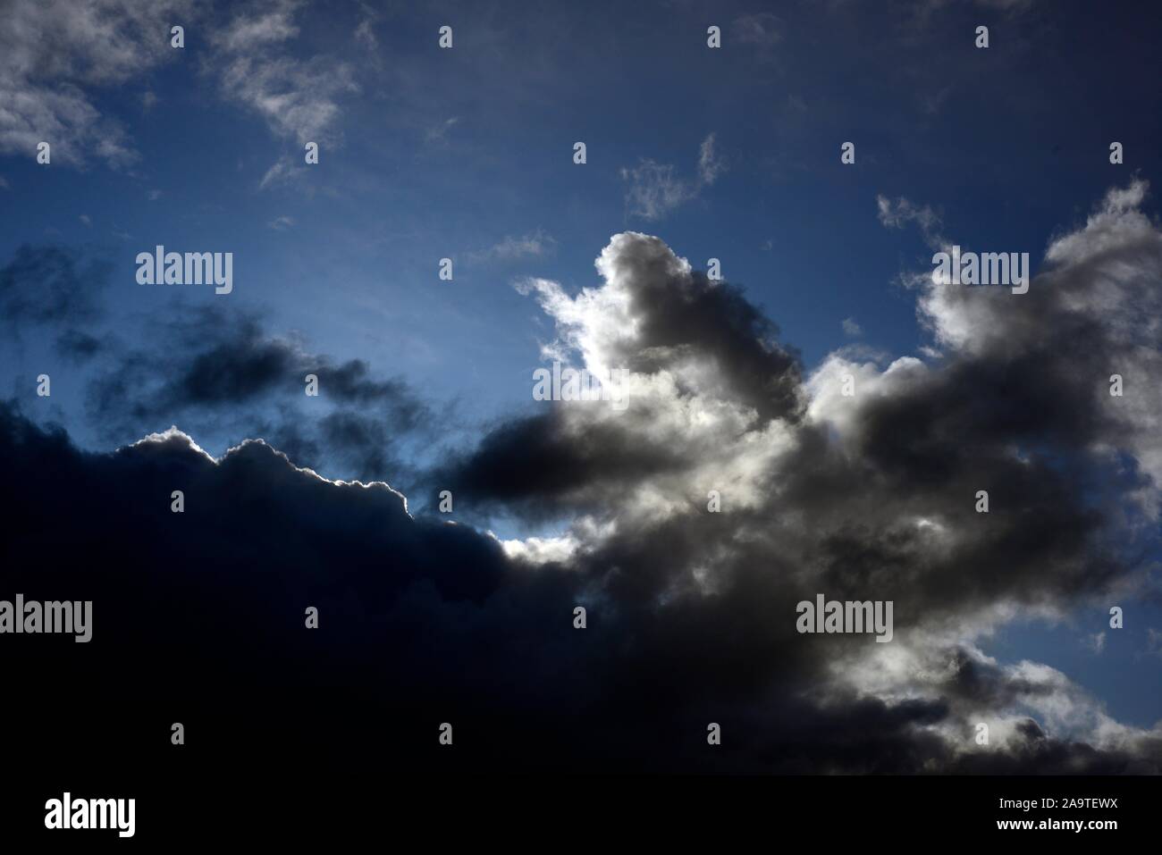 Sky clouds rain coming hi-res stock photography and images - Alamy