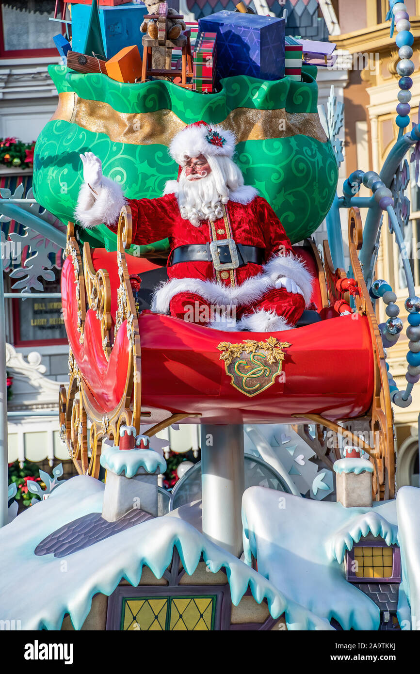 Yuletide parade hi-res stock photography and images - Alamy