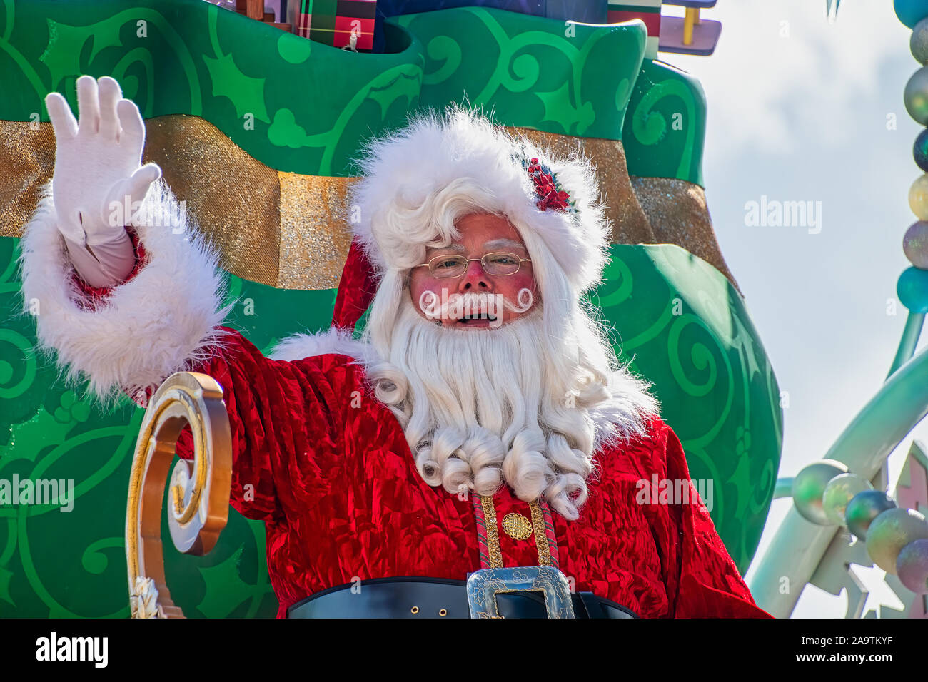 Saint nicholas in parade hi-res stock photography and images - Alamy