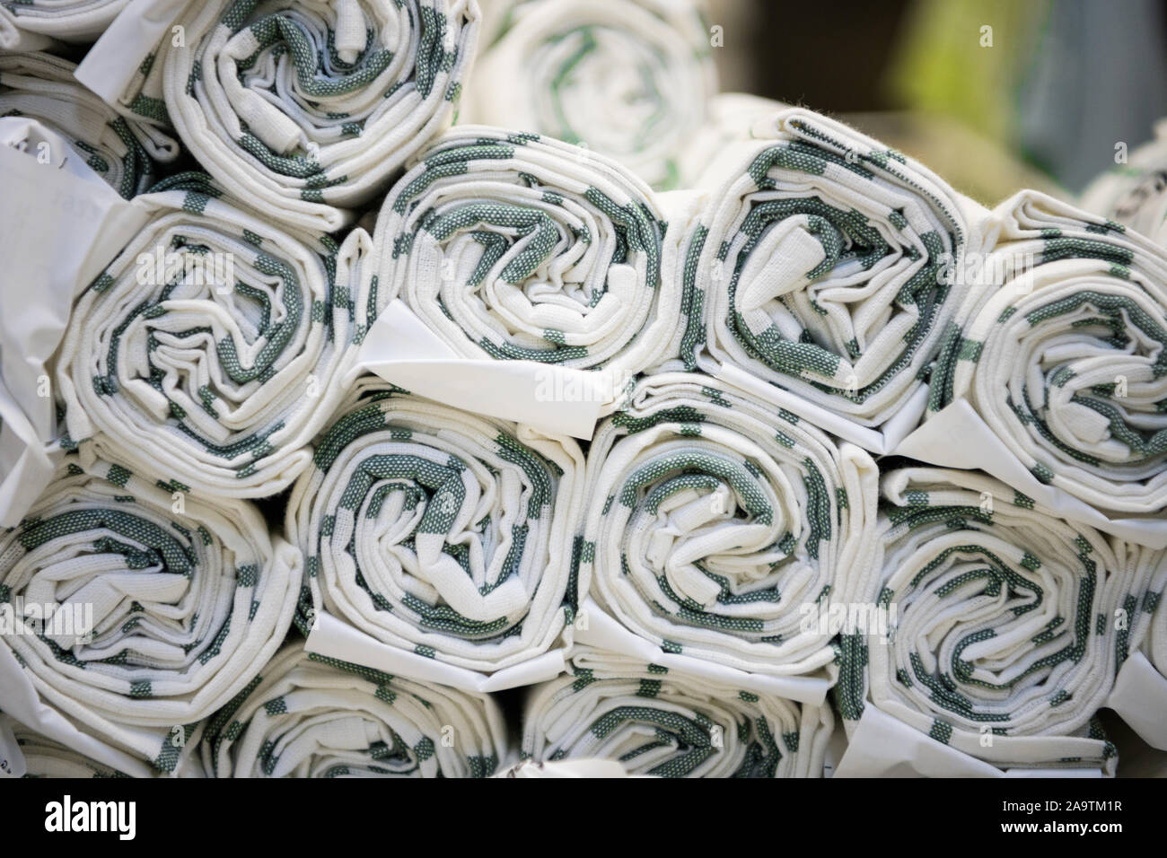 Wash and fold shop hi-res stock photography and images - Alamy