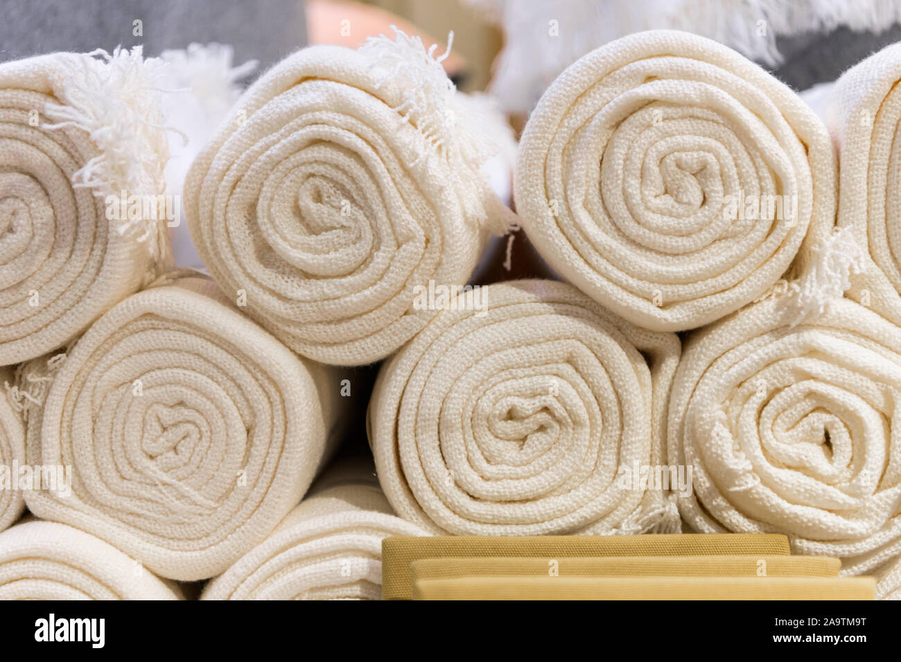 Wash and fold shop hi-res stock photography and images - Alamy