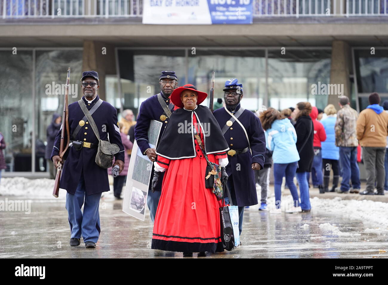 Many Veterans all over Wisconsin come out to Veterans Day Parade ...