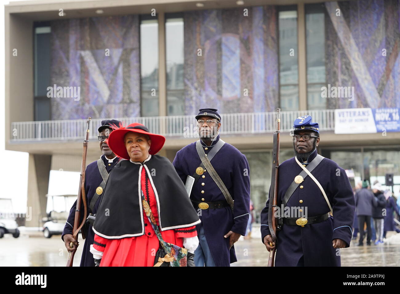 Many Veterans all over Wisconsin come out to Veterans Day Parade ...