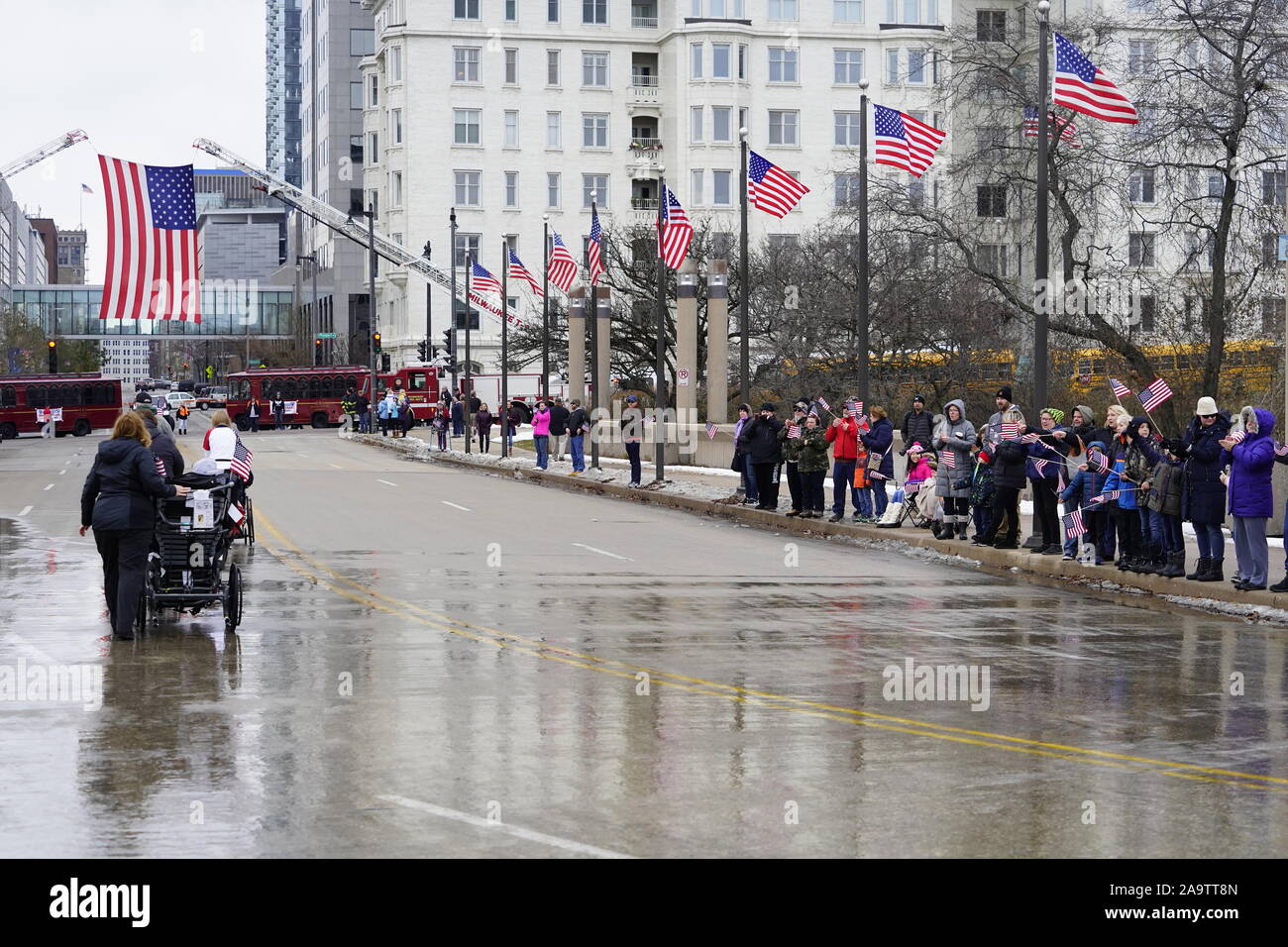Many Veterans all over Wisconsin come out to Veterans Day Parade ...