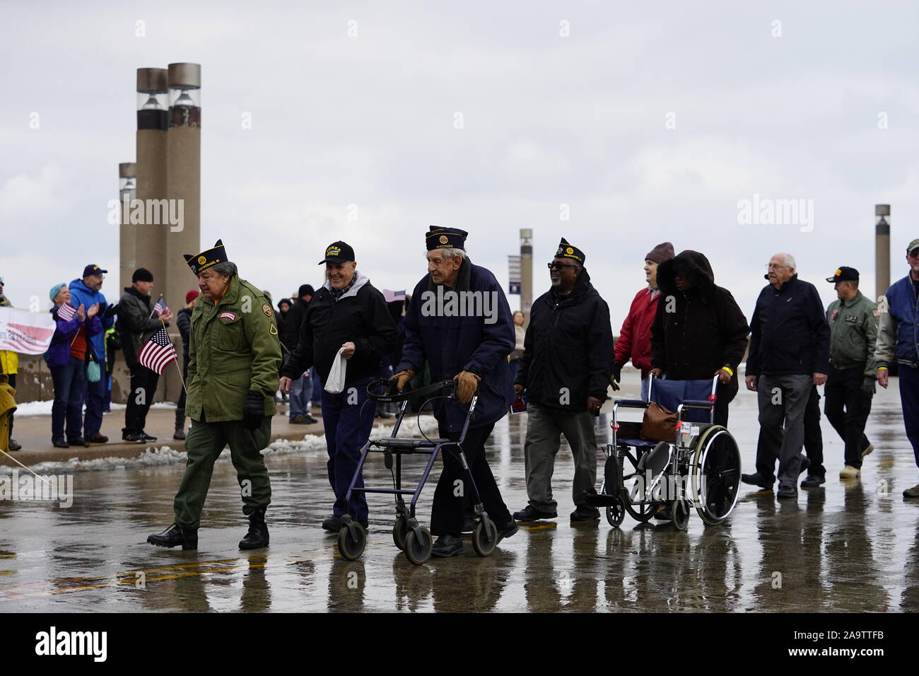 Many Veterans all over Wisconsin come out to Veterans Day Parade ...