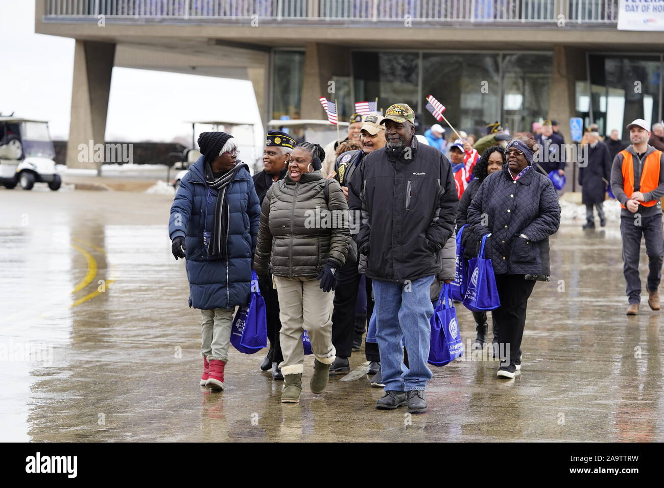 Many Veterans all over Wisconsin come out to Veterans Day Parade ...