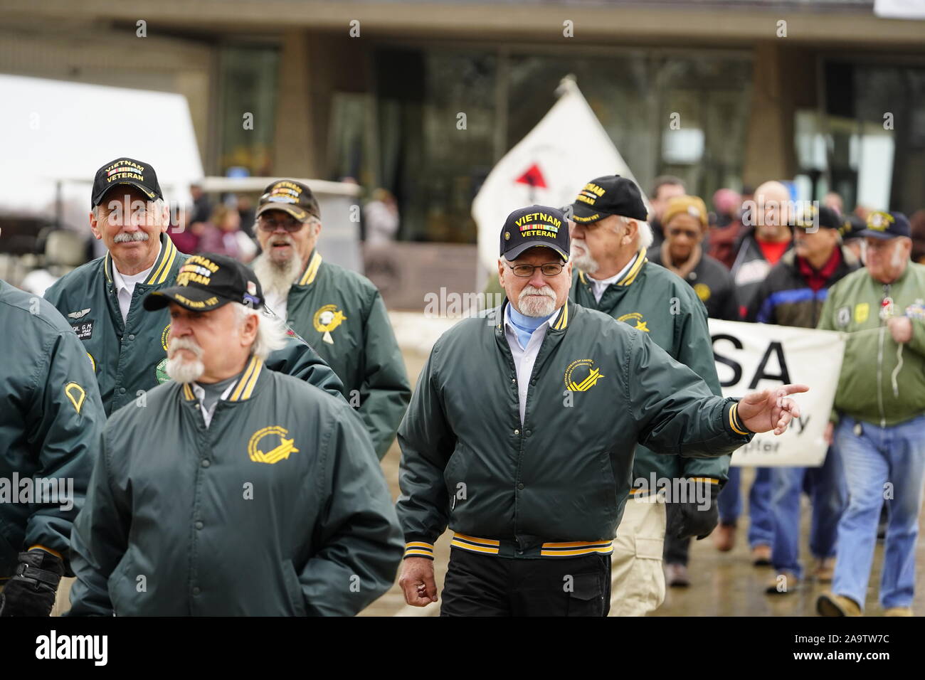 Many Veterans all over Wisconsin come out to Veterans Day Parade ...