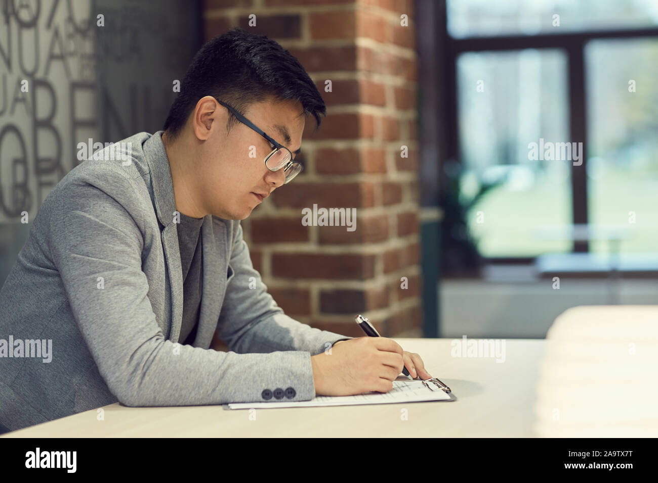 Asian writing form hi-res stock photography and images - Alamy