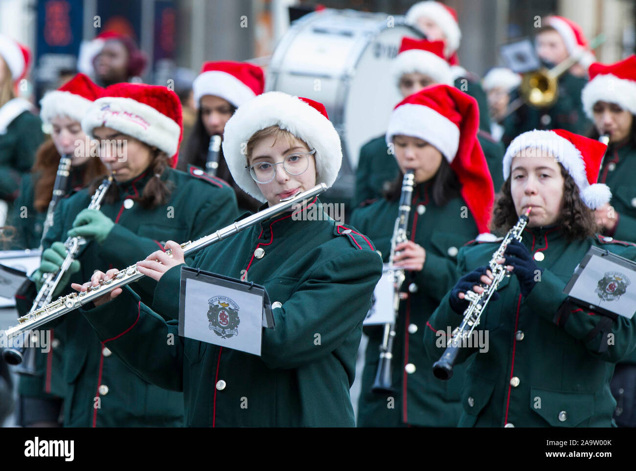 Featuring a marching band hi-res stock photography and images - Alamy