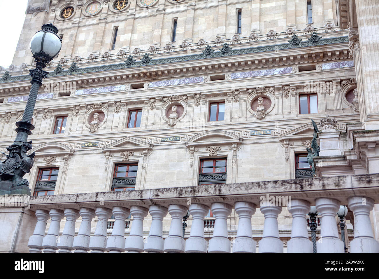 side view of Opera house from Paris Stock Photo - Alamy