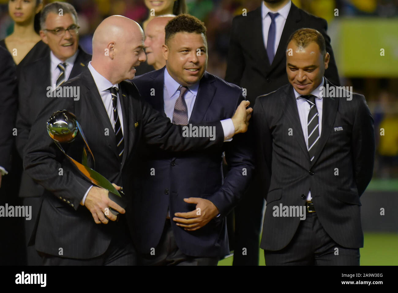 Cafu brazil trophy hi-res stock photography and images - Alamy