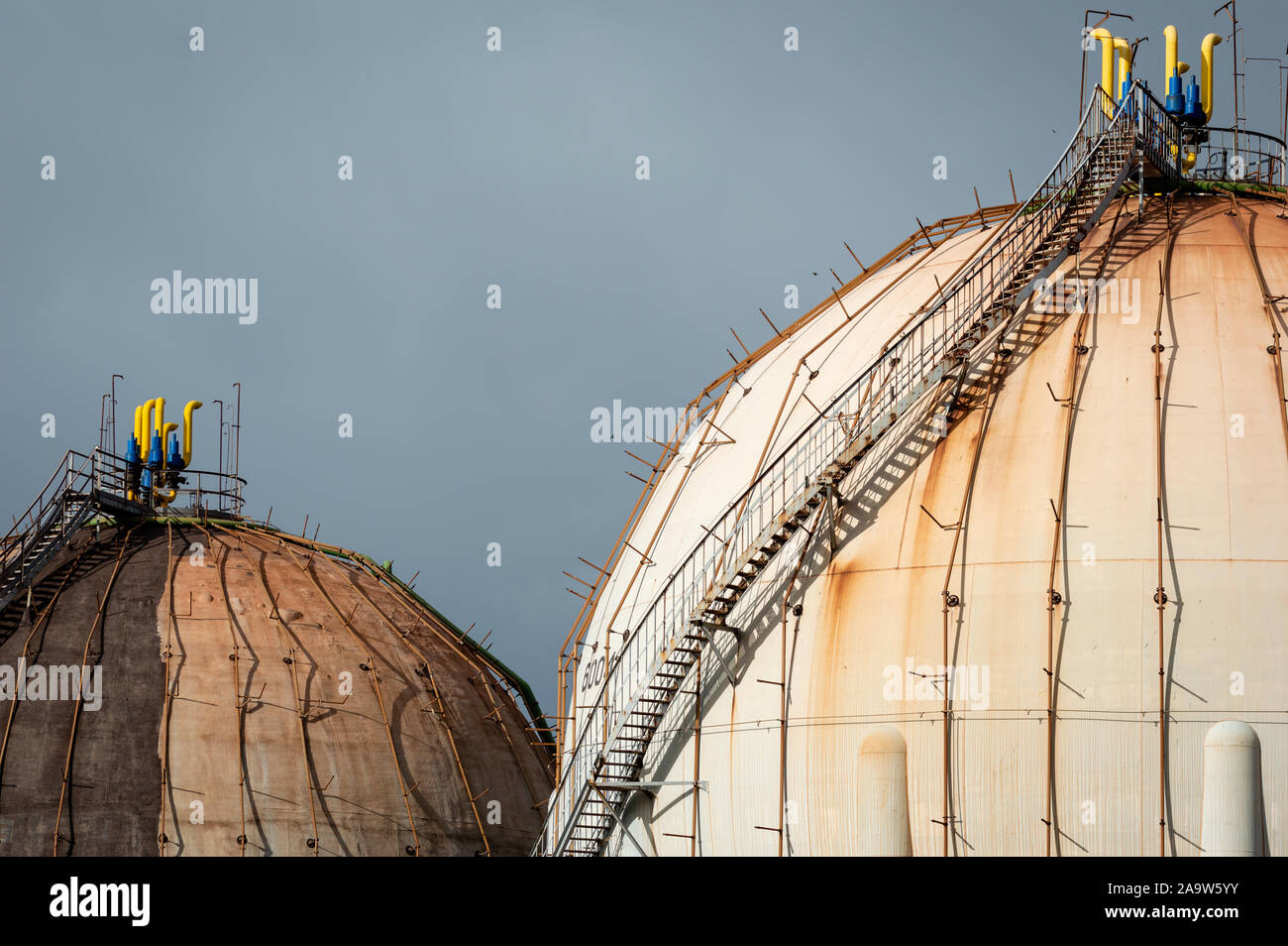 Spherical tank hi-res stock photography and images - Alamy
