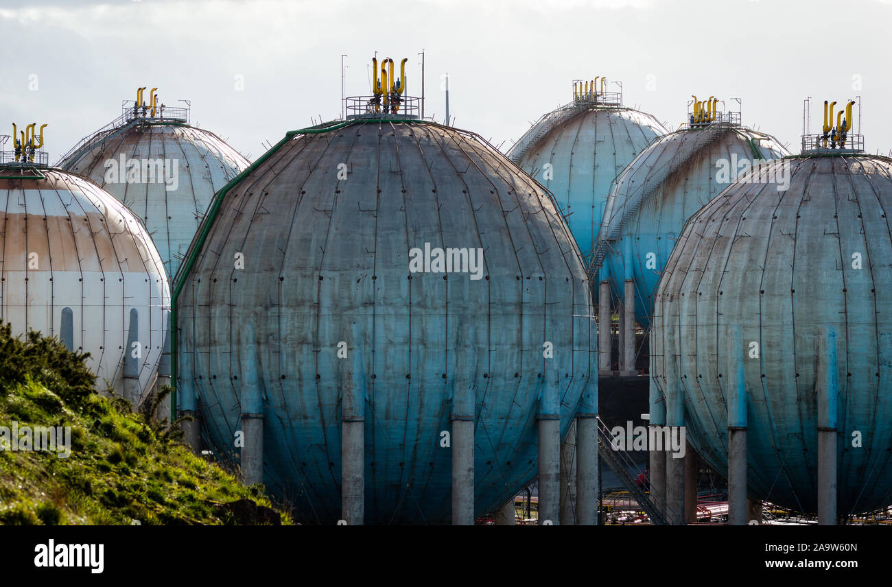 Spherical storage tank hi-res stock photography and images - Alamy