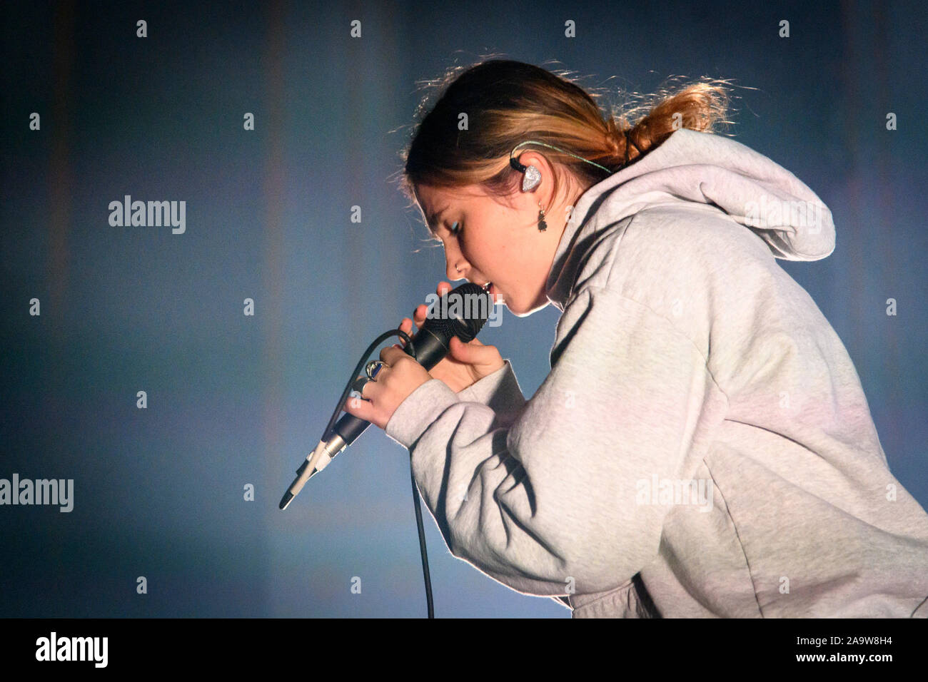 Clairo 2019 hi-res stock photography and images - Alamy