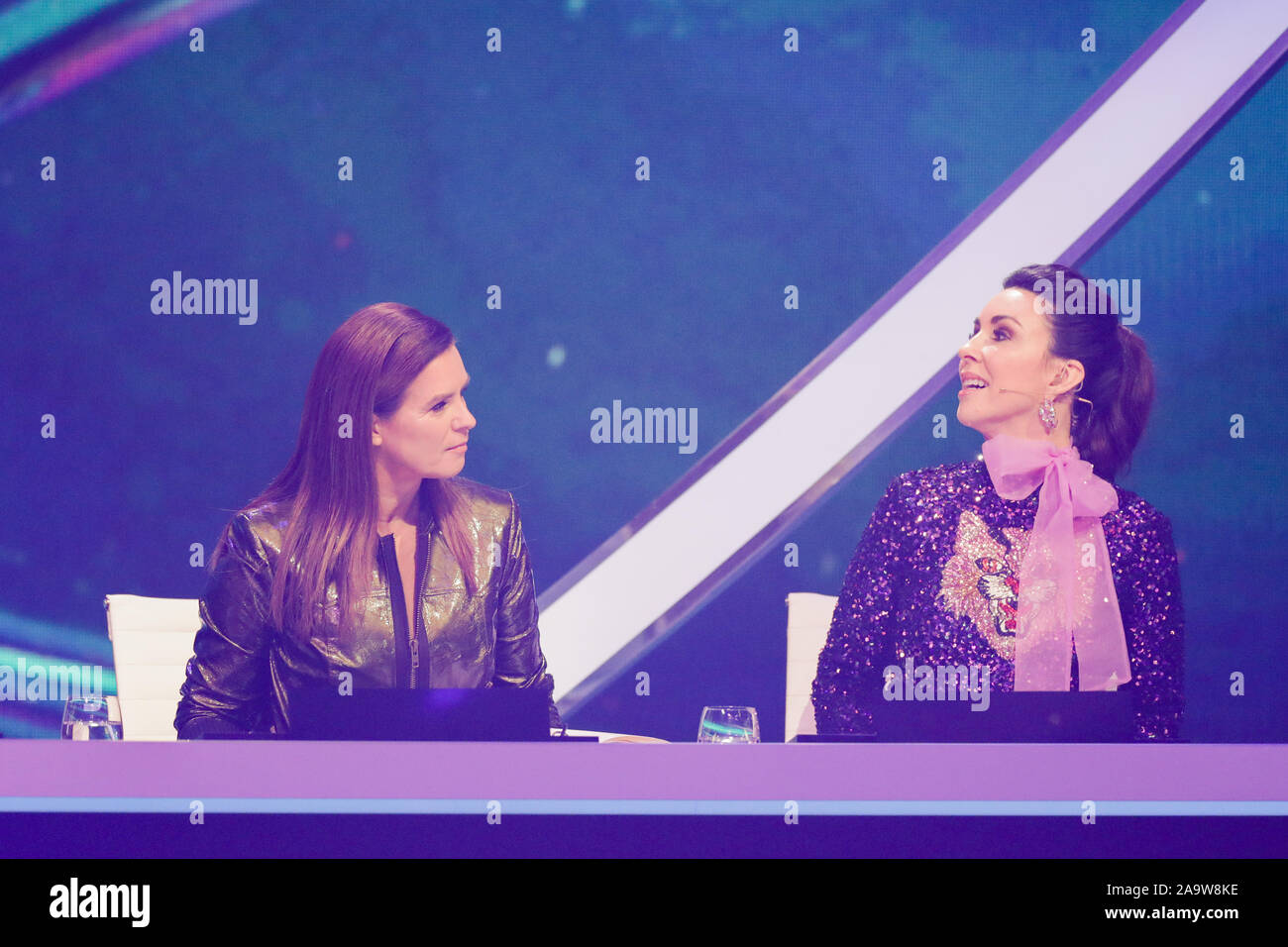 Cologne, Germany. 17th Nov, 2019. Katarina Witt (l) and Judith Williams ...