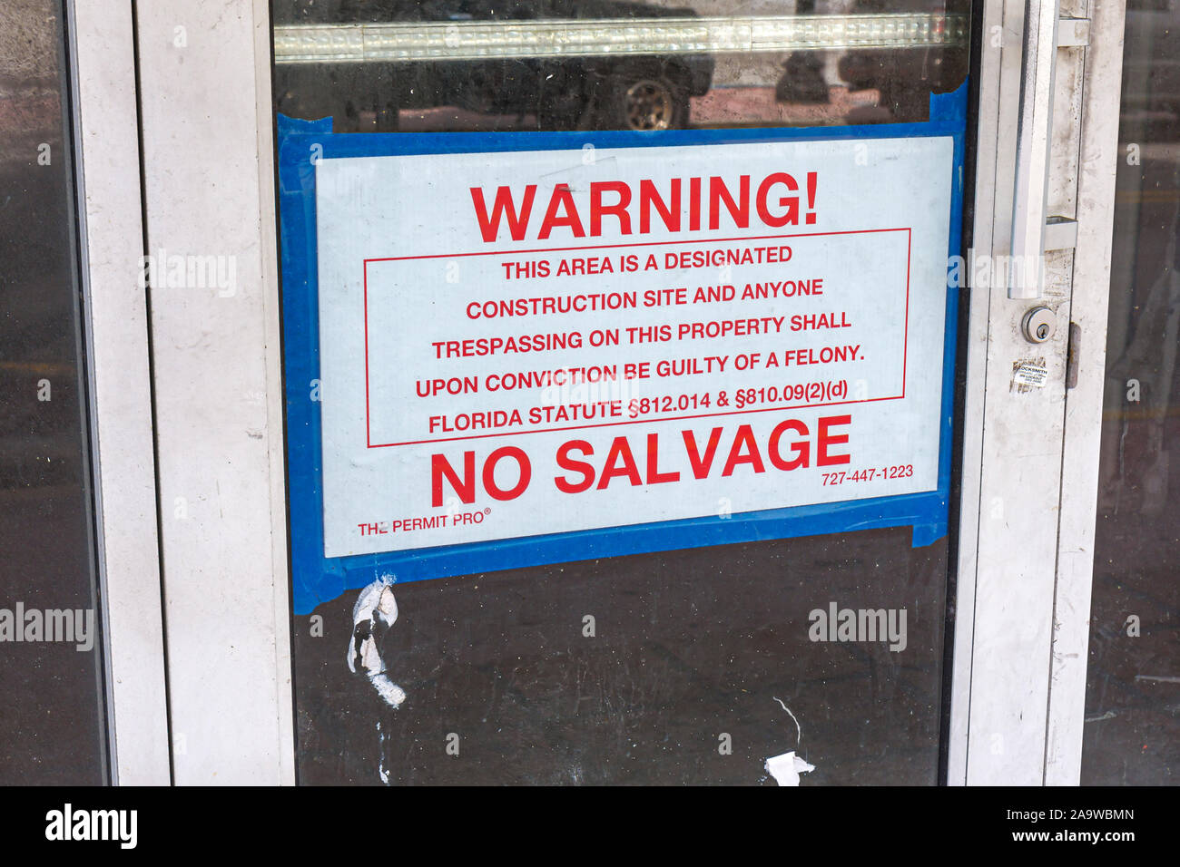 Florida warning sign construction site hi-res stock photography and ...