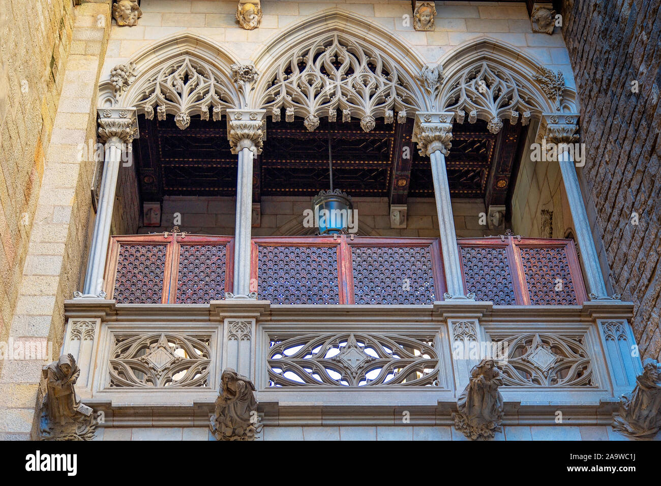 Cathedral of Barcelona, Famous Bridge of Sighs (Pont del Bisbe Stock ...