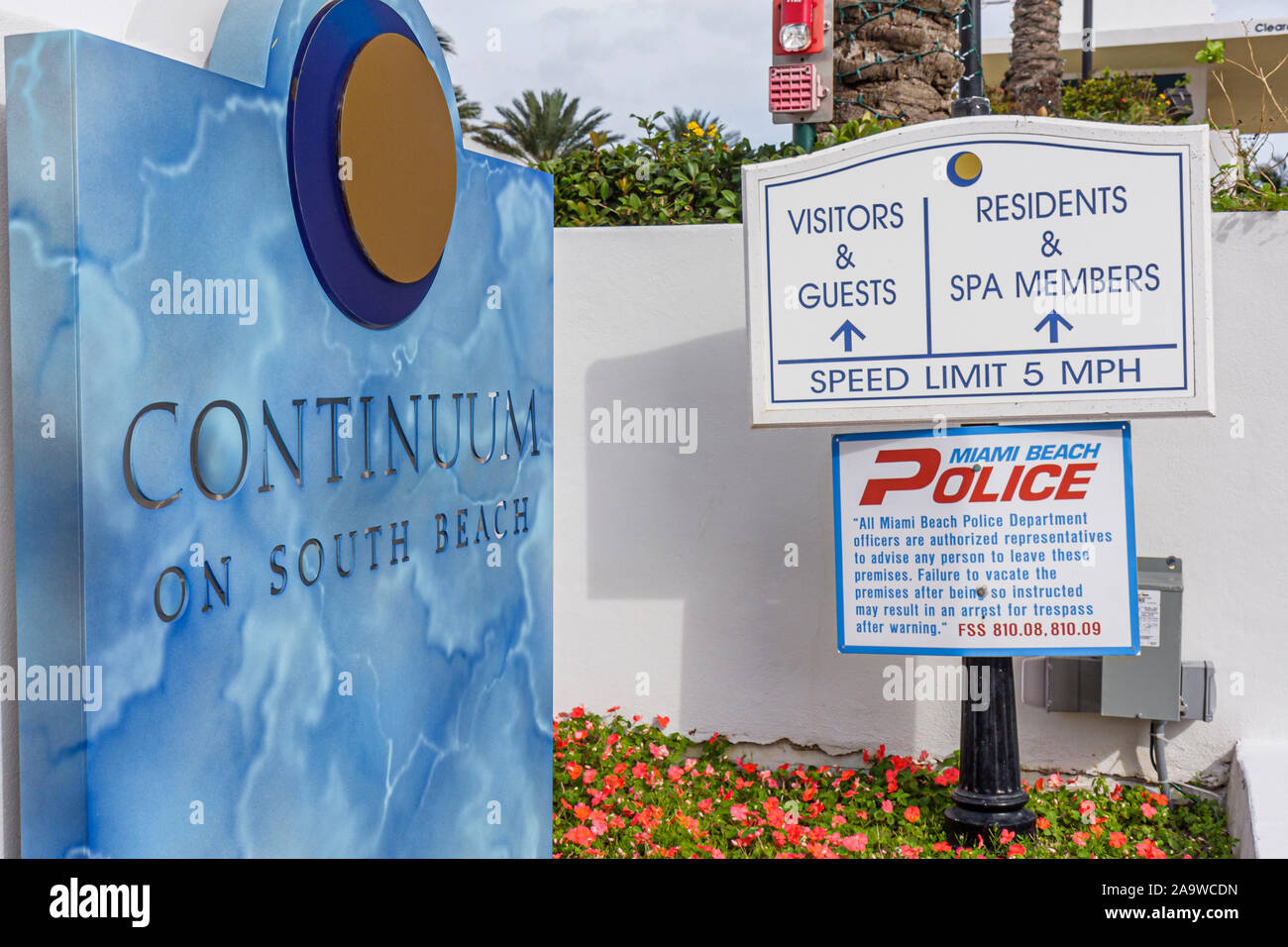 Sofi logo hi-res stock photography and images - Alamy