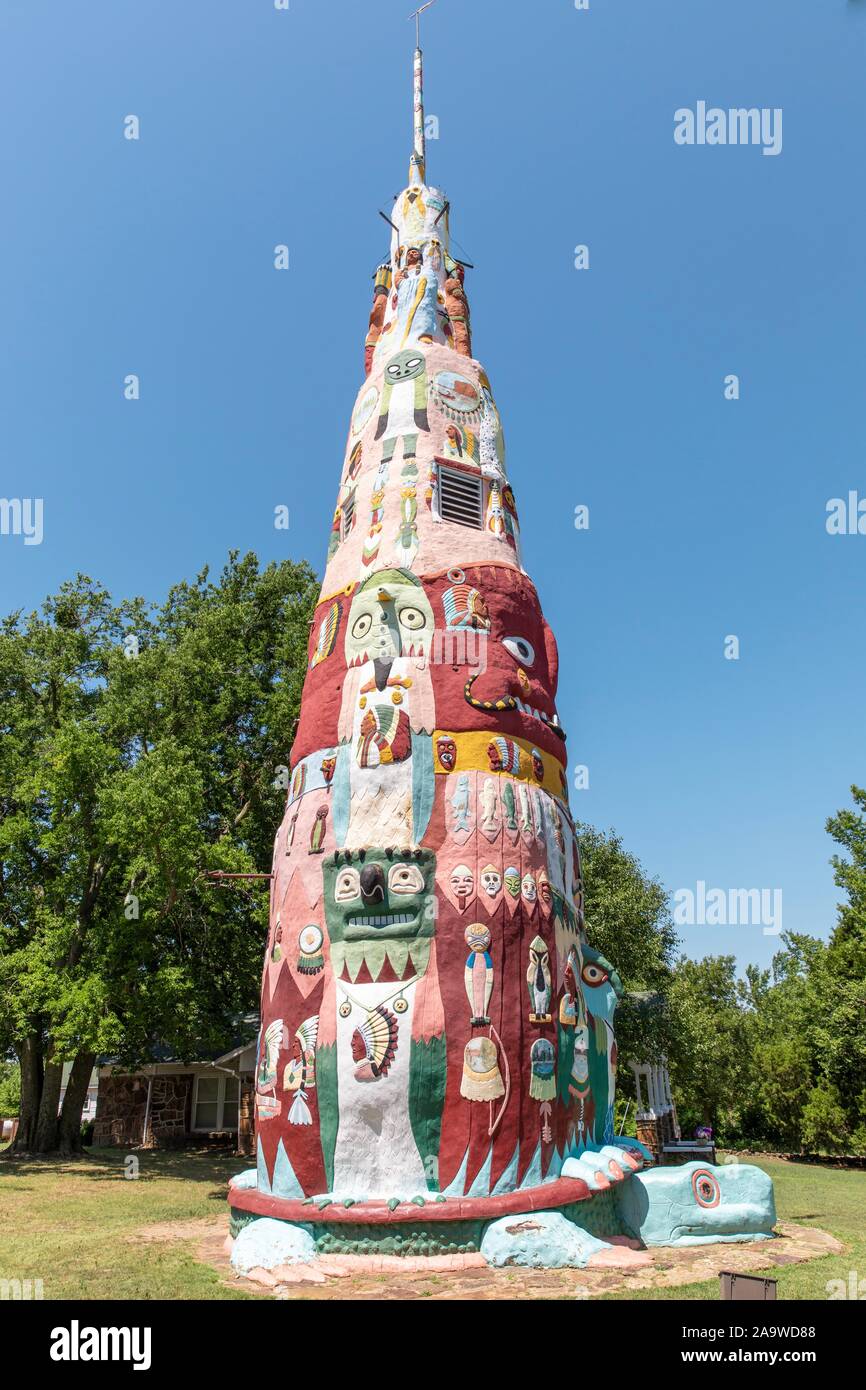 Ed Galloway's Totem Pole Park, Foyil, Oklahoma Stock Photo - Alamy