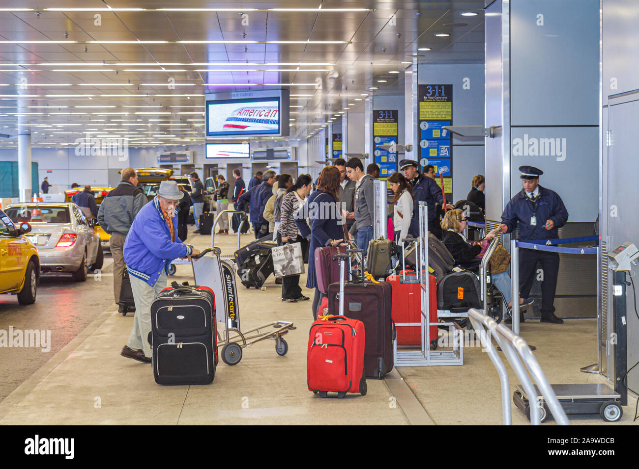 Curb Side High Resolution Stock Photography and Images - Alamy