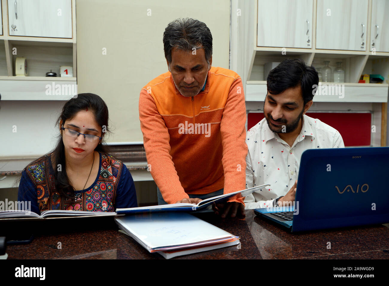 Indian students computer lab hi-res stock photography and images - Alamy