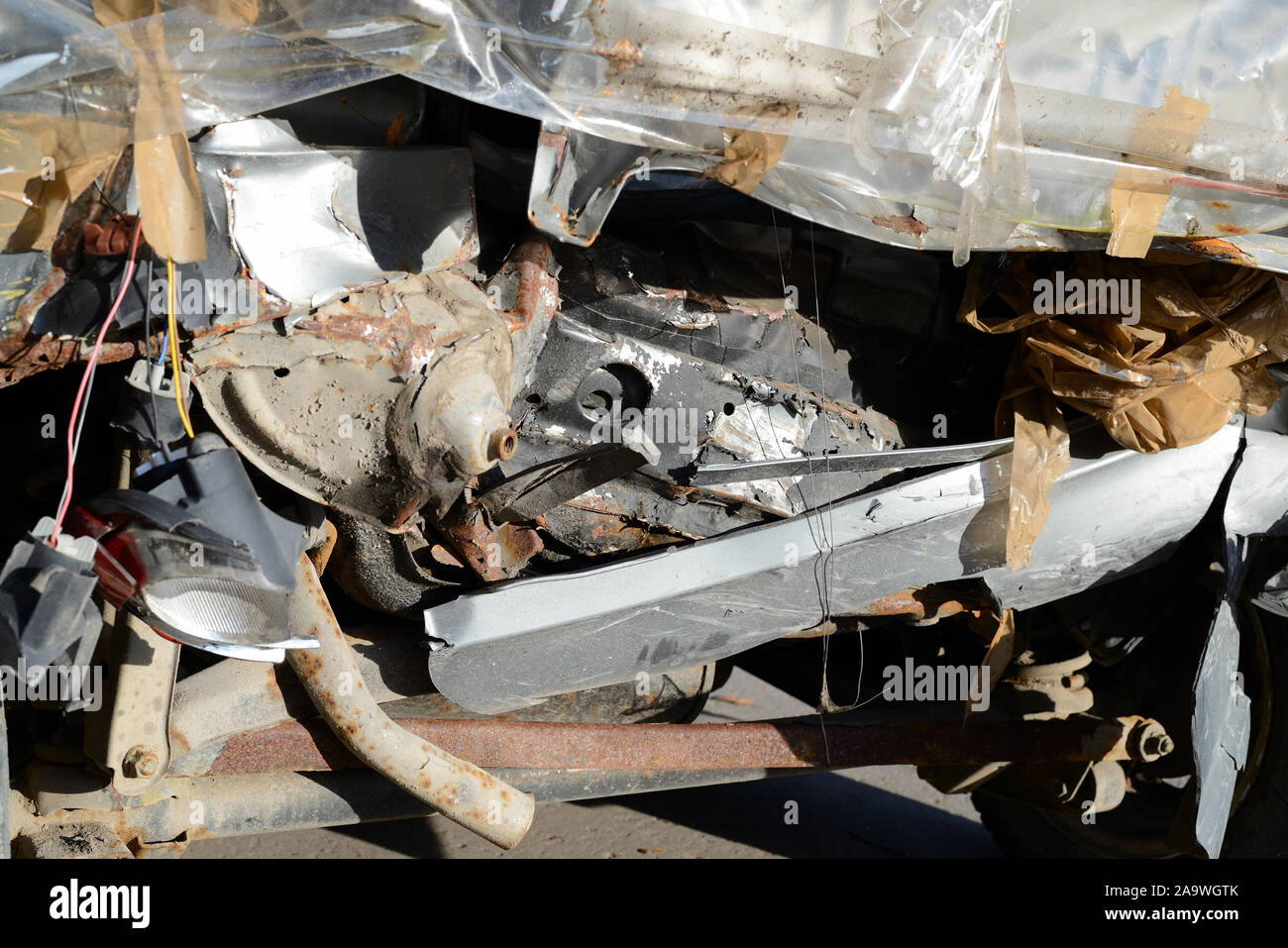 Car crushed machine hi-res stock photography and images - Alamy