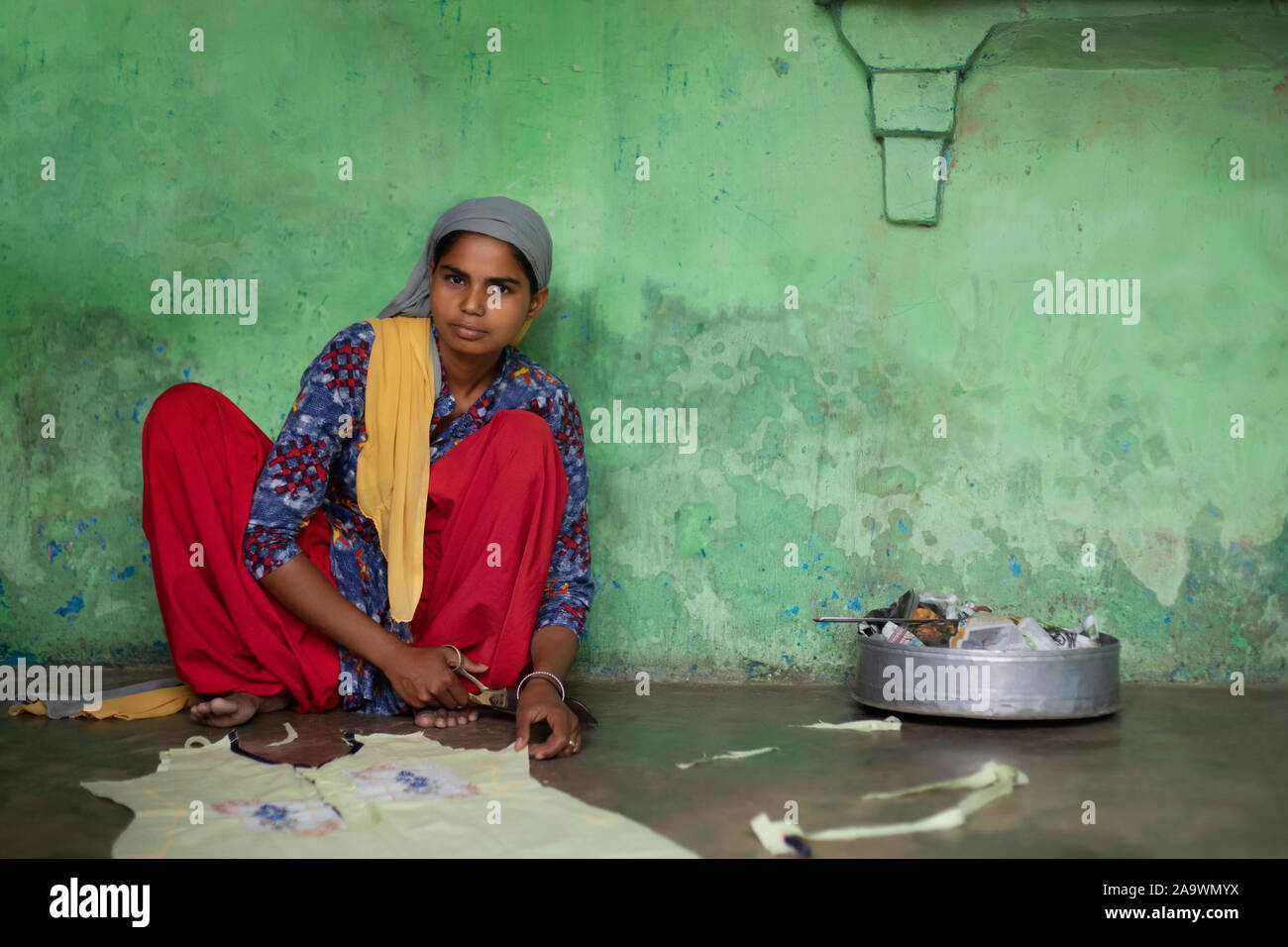 Girl stitching hi-res stock photography and images - Alamy