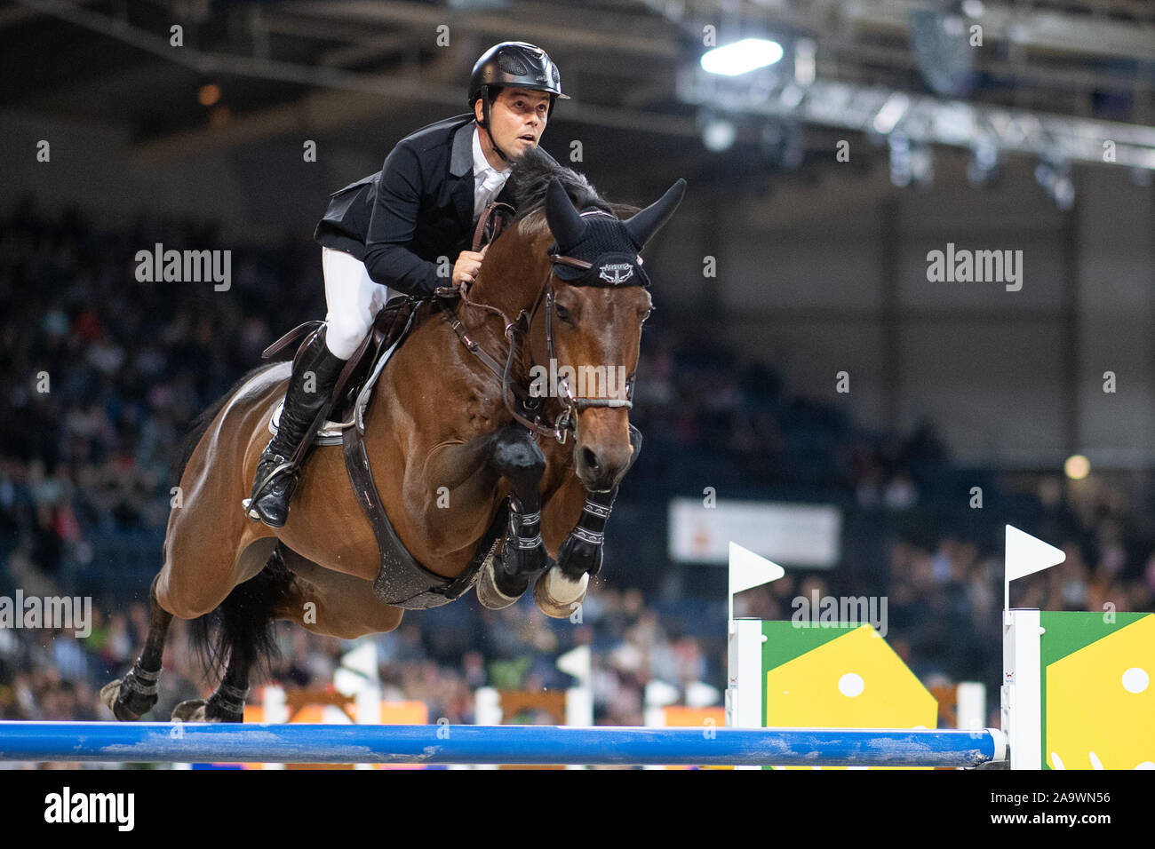 Horse jumping jet hi-res stock photography and images - Alamy