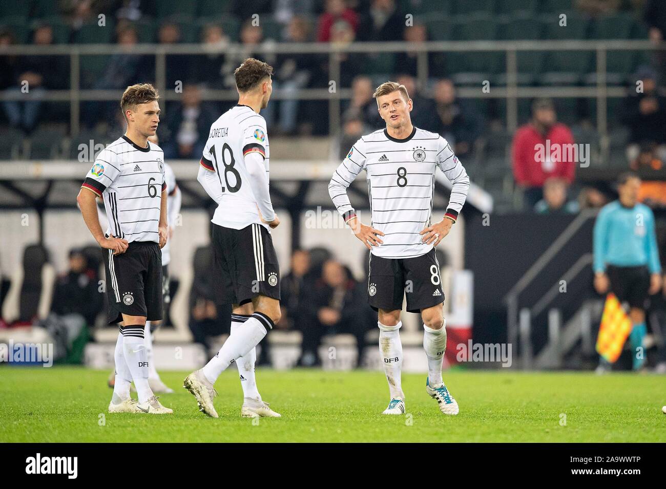 Leon goretzka toni kroos hi-res stock photography and images - Alamy