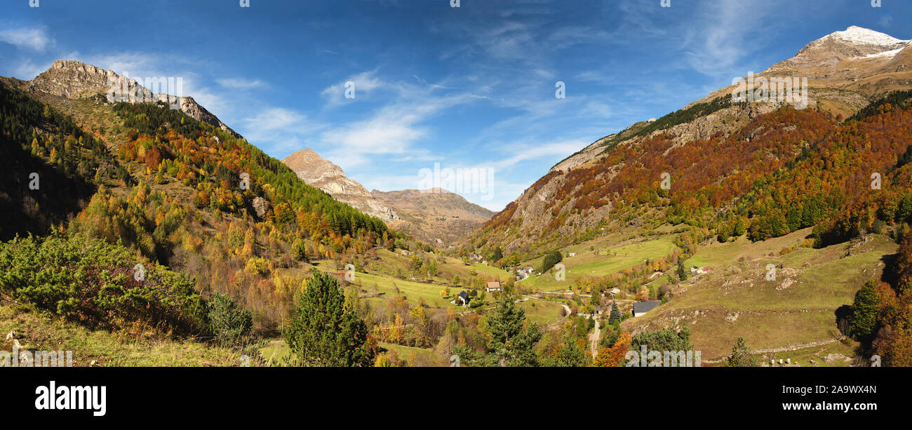 color of autumn at the mountain ( the french Pyrenees Stock Photo - Alamy