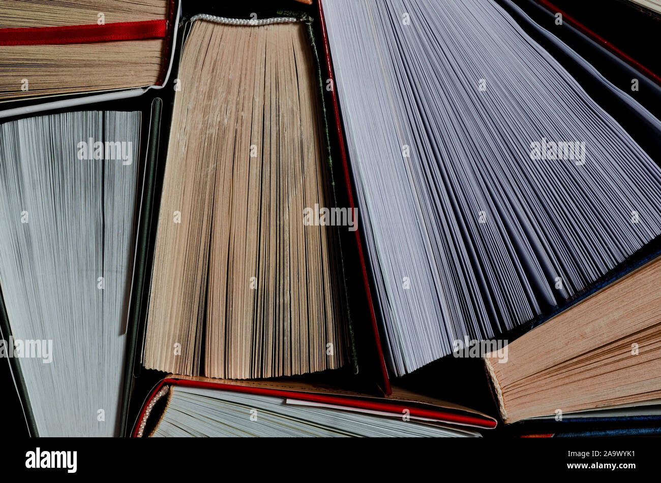 Open thick book text icon hi-res stock photography and images - Alamy