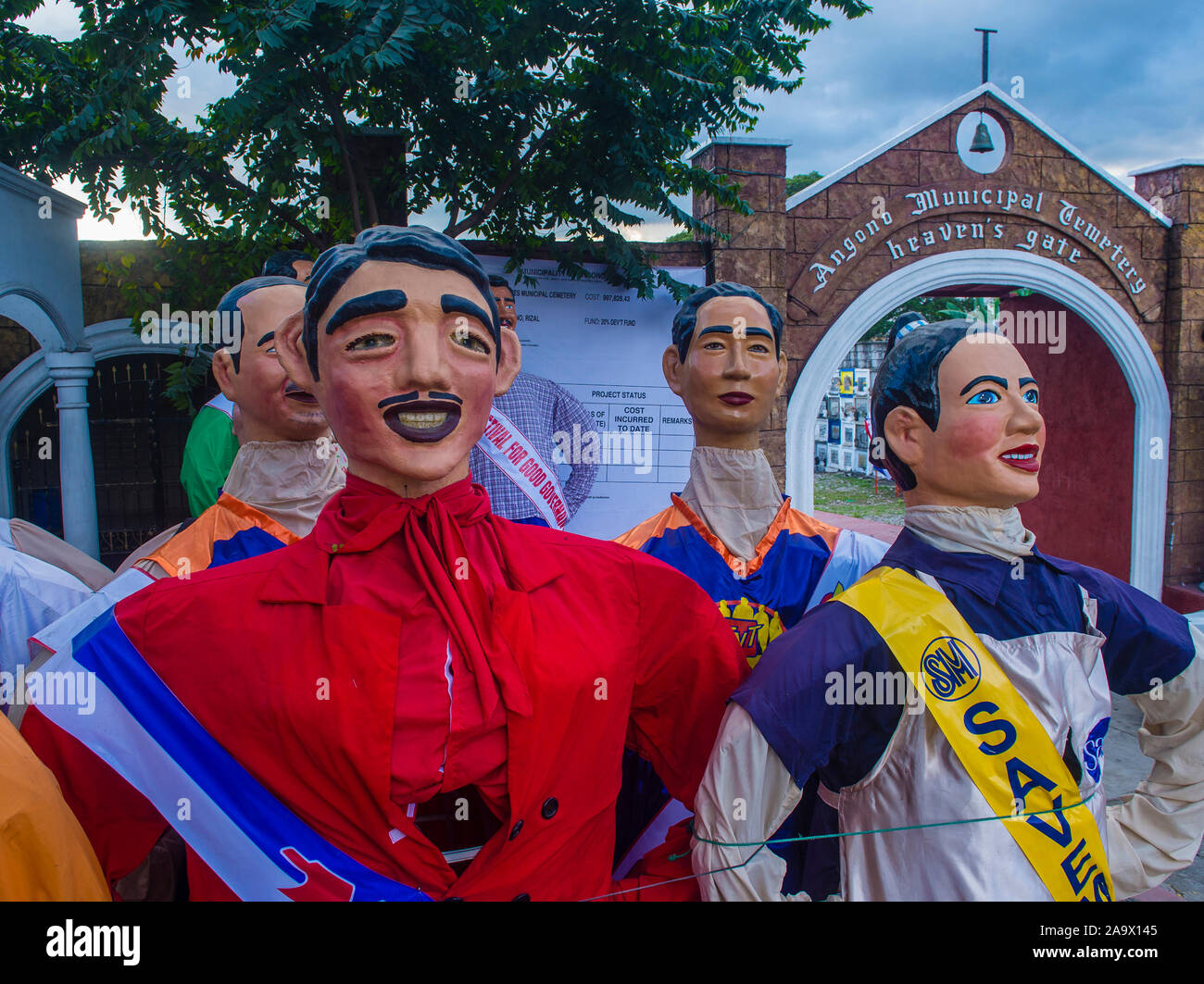Higantes in the Higantes festival in Angono Philippines Stock Photo - Alamy