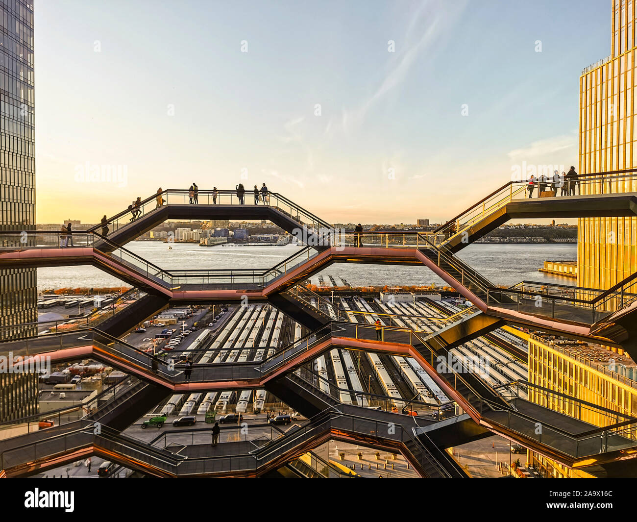 Hudson yards new york hi-res stock photography and images - Alamy