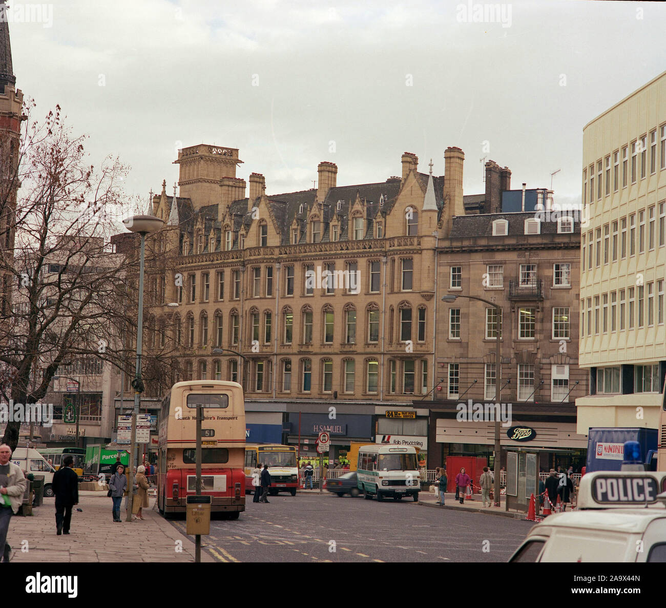 Sheffield uk 1980s street hi-res stock photography and images - Alamy