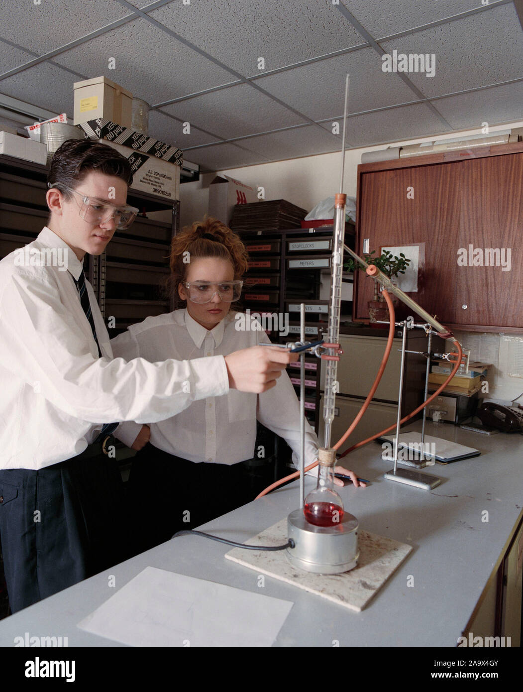 Teenage secondary school pupils in 1990, science lessons, Kettlethorpe ...
